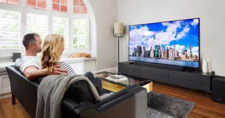 24 Inch TV Dimensions: Compare Height, Width & Room Setup